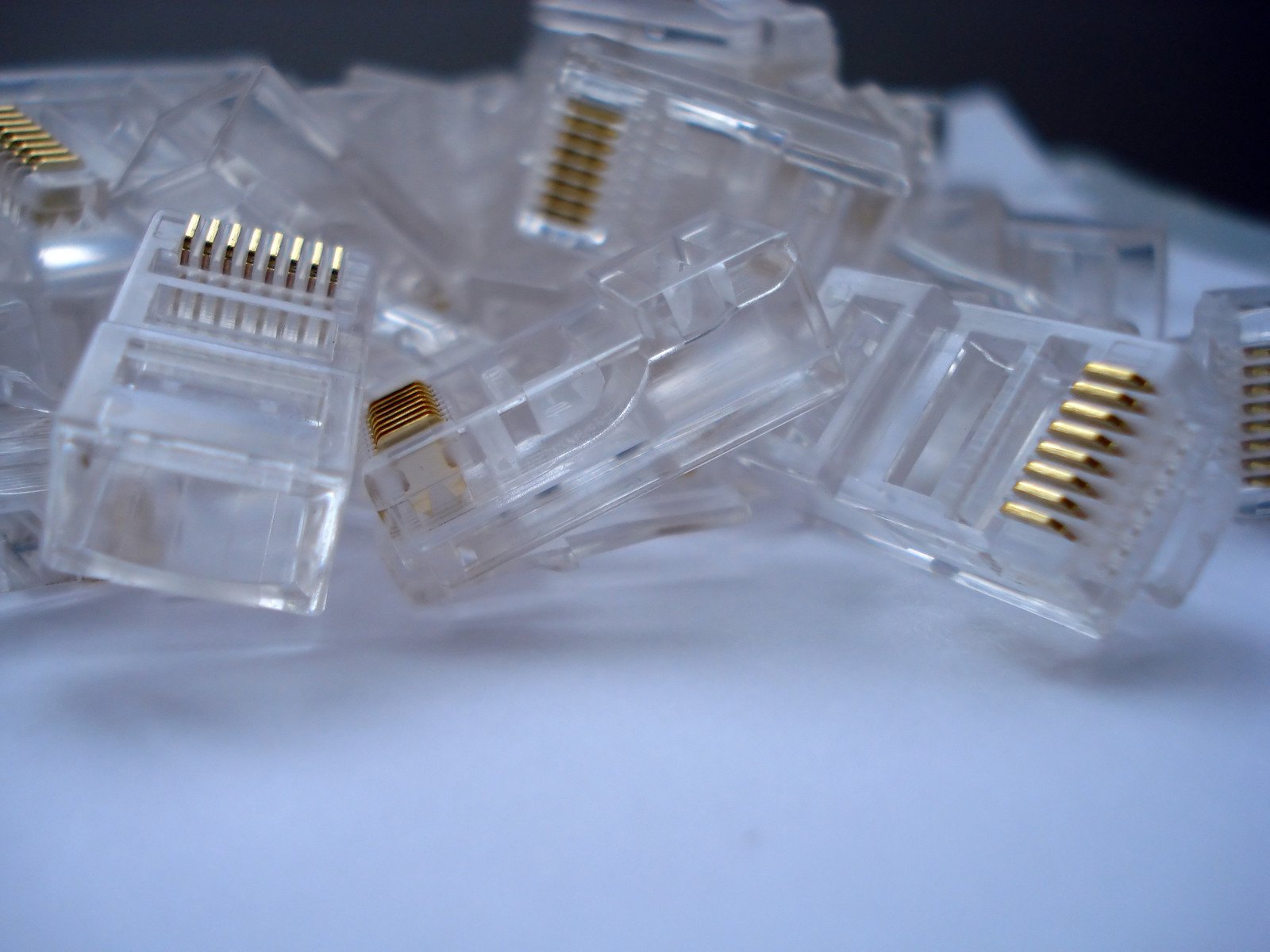Mounting RJ45 plugs - DINTEK